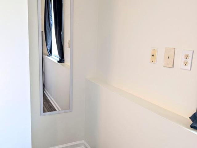 Beautifully decorated with super comfy beds and 1 GB of wifi + 2 Fridges + Electric Scooters available!