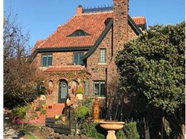 Beautifully furnished 1bed 1 bath private house