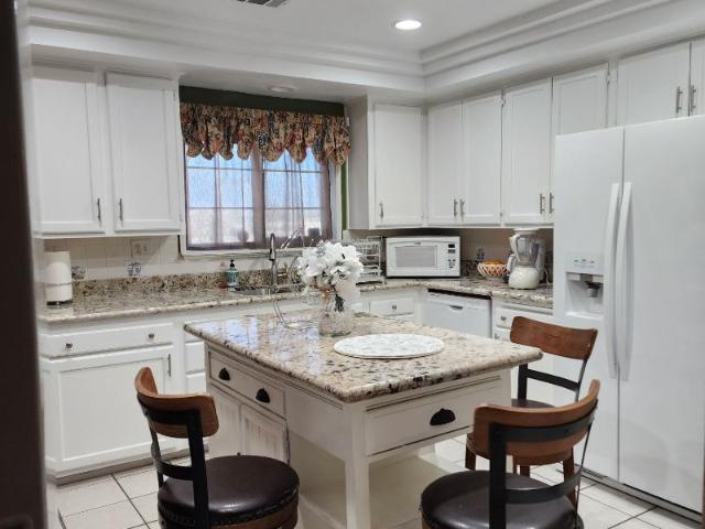 Beautifully Furnished 30+ Day Executive Medical