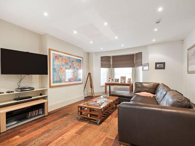 Beautifully presented home to rent in Notting Hill, W11
