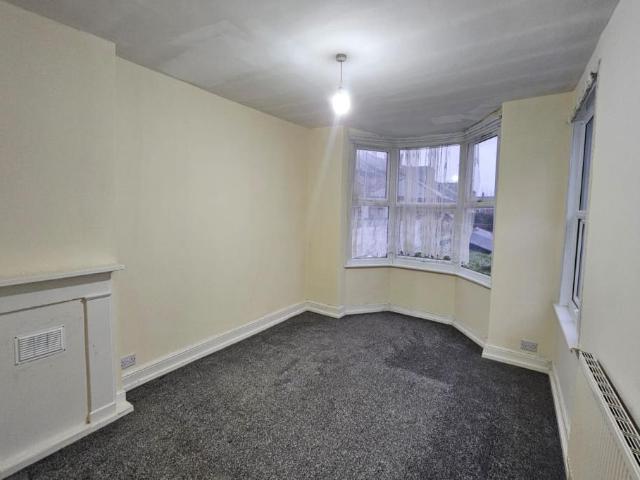 beautifully presented two bedroom first floor flat, ideally situated in the sought after Forest Gate area of E7