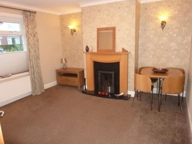 Beautifully Presented Two Bedroom Mid Terrace for Rent in Shipley