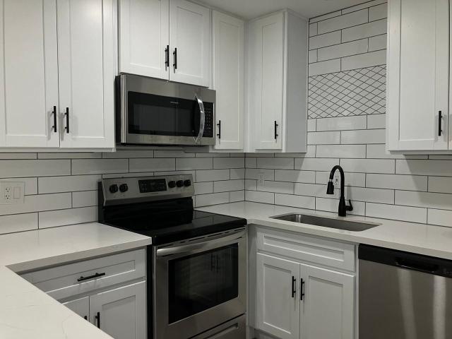 Beautifully Remodeled 2 bedroom, 1 Bath! Full Size washer and dryer! 2 Bedroom Apartment for Rent at 814 N 8th Ave, Phoenix, AZ 85007