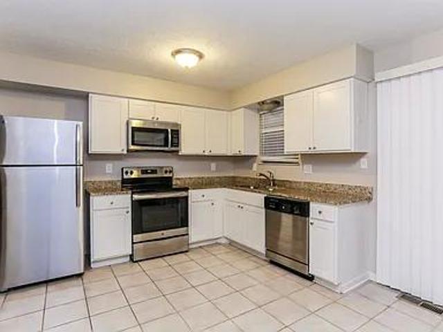 Beautifully Renovated 3 Bedroom, 3 Bathroom