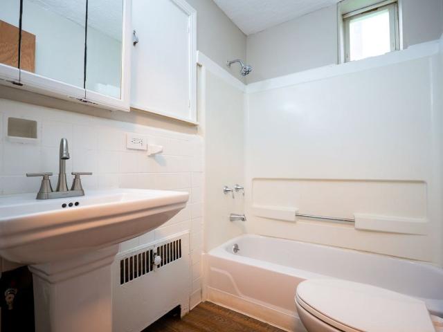 Beautifully Renovated 10 Unit Apartment Complex 1 Bedroom Apartment for Rent at 1027 17th St Nw, Canton, OH 44703 North Lehman