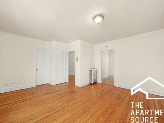 Beautifully renovated 1 bed bath apartment in the