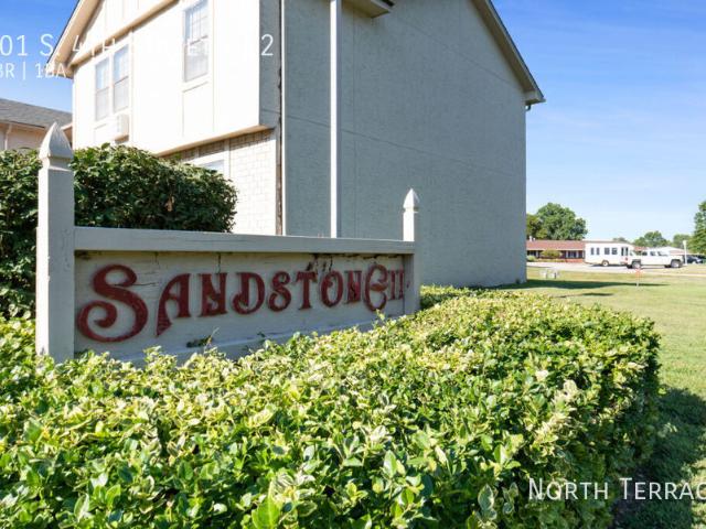 Beautifully Renovated 1 Bedroom with In Unit Laundry – Modern Comforts Await!