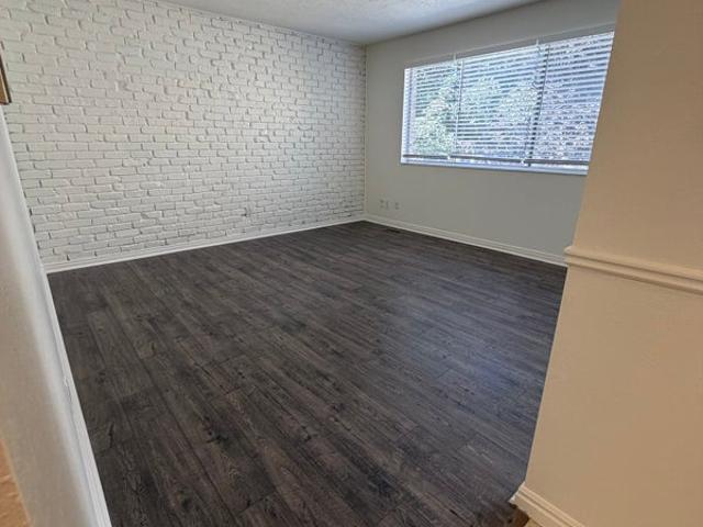Beautifully Renovated Condo in the Heart of Hollad