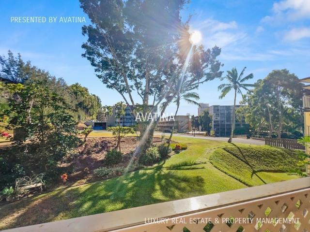 Beautifully renovated Condo with parking!