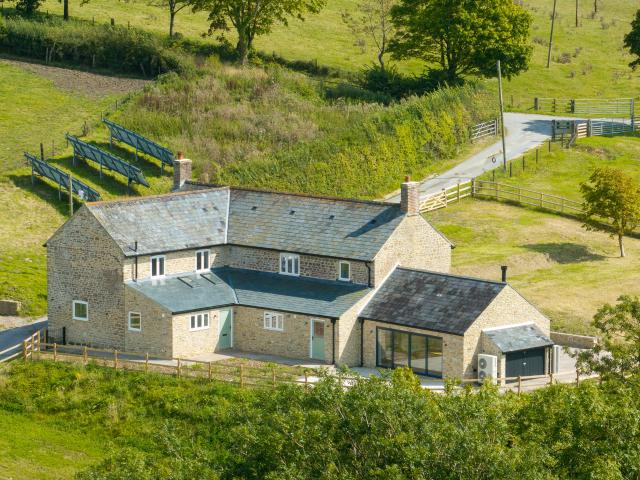 Beautifully renovated farmhouse in an idyllic location