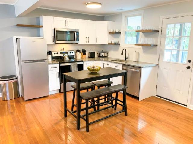 Beautifully renovated home in trendy Rockwood. Clo
