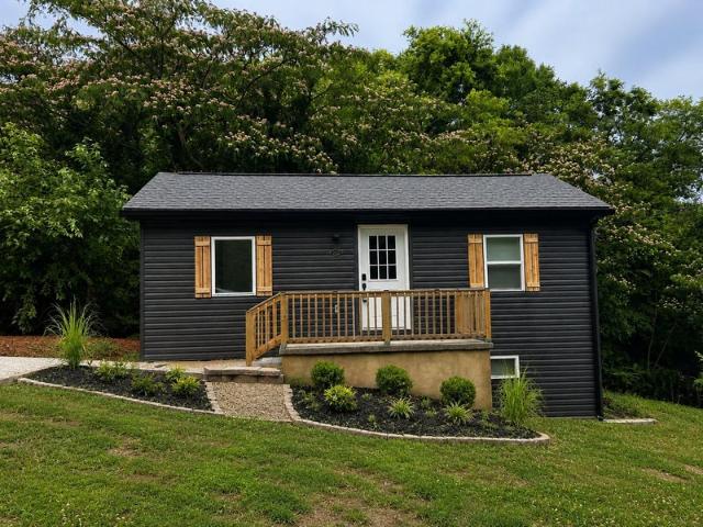 Beautifully Renovated Home in Quiet Knoxville Neig