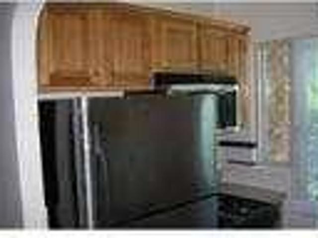 Beautifully renovated studio and 1 bedroom apartments are location