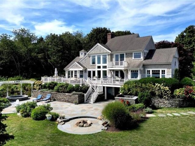 Beavertail Rd, Jamestown, Home For Sale