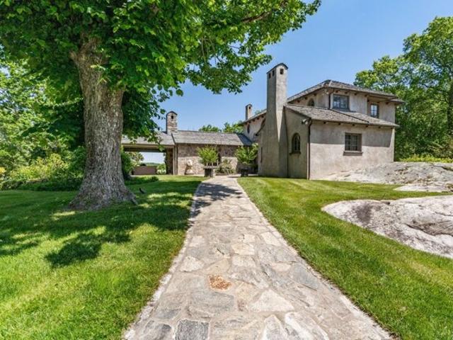 Beaver Brook Rd, Lyme, Home For Sale