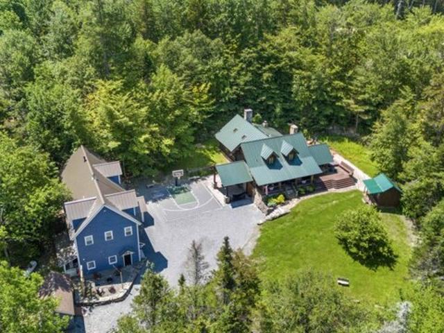 Beaver St, Winhall, Home For Sale