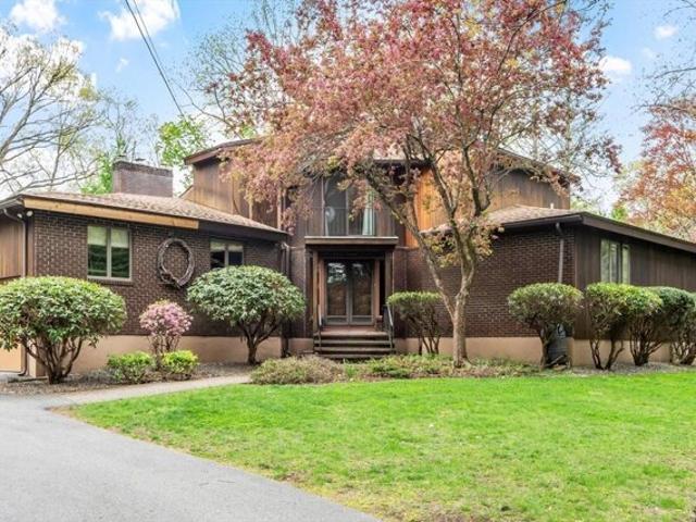 Beaver Rd, Reading, Home For Sale