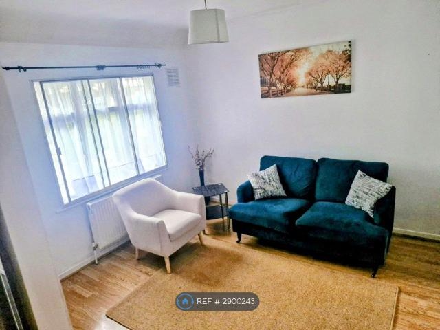 Beavers Lane, Hounslow TW4, 1 bed flat to rent, £1,350 pcm | PrimeLocation