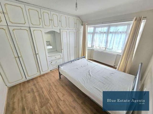 Beavers Lane, Hounslow, TW4