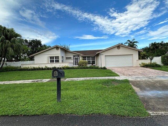 Beach Way, Cooper City, Home For Sale