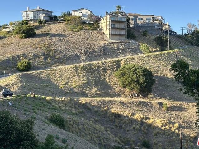 Beach and Amp, Mount Washington, CA 90065