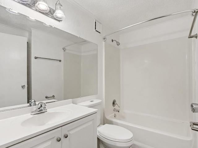 Beach Bluff ~ Boutique Cottage Style Living in a Laid Back Coastal Community 2 Bedroom Apartment for Rent at 3210 Discovery Way, Jacksonville, FL 32224 Golden Glades The Woods