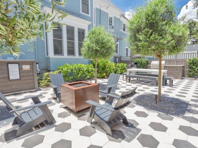 Beach Flats — Hyde Park, Tampa 1 Bedroom Apartment for Rent at 210 W Hyde Park Pl, Tampa, FL 33606 Hyde Park North
