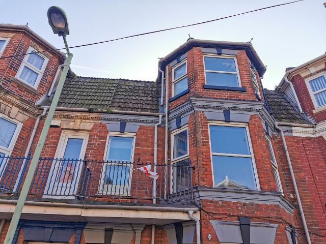 Beach Road, Lowestoft NR32, 2 bed flat to rent, £725 pcm | PrimeLocation