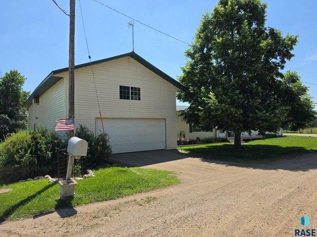 Beach St, Fairview, SD 57027