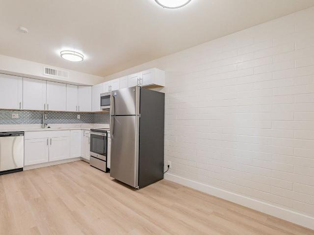 Beachcomber 2 Bedroom Apartment for Rent at 901 N 1st Ave, Tucson, AZ 85719 West University