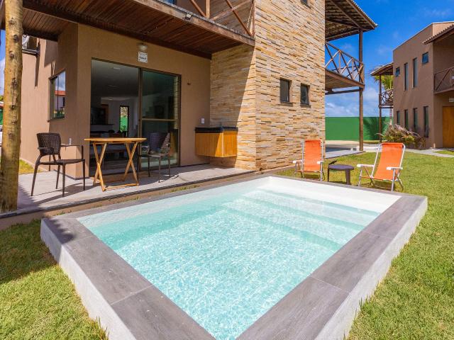 Beachfront Duplex #A10 em Barro Preto by Carpediem
