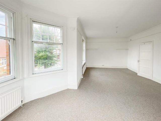 Beachy Head Road, Eastbourne, BN20 7QN