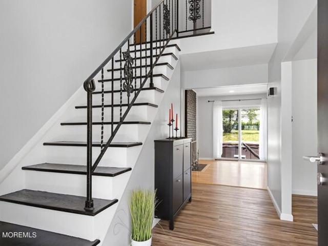 Beacon Dr, Howell, Home For Sale