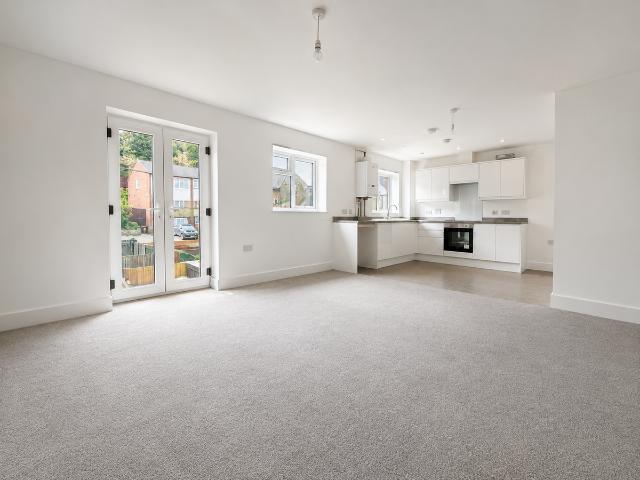 Beacon House, Chatham ME5, 2 bed flat to rent, £1,300 pcm | PrimeLocation