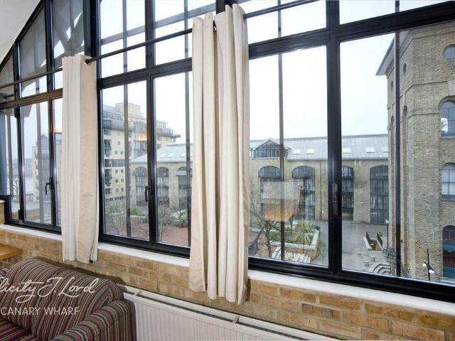 Beacon House, London 2 bed apartment to rent £2,350 pcm £542 pw