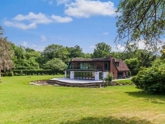 Beacon Hill, Penn, 5 Bedroom Detached