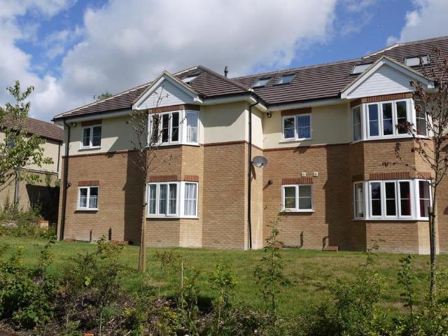 Beacon Hill, Purfleet 2 bed flat to rent £1,395 pcm £322 pw