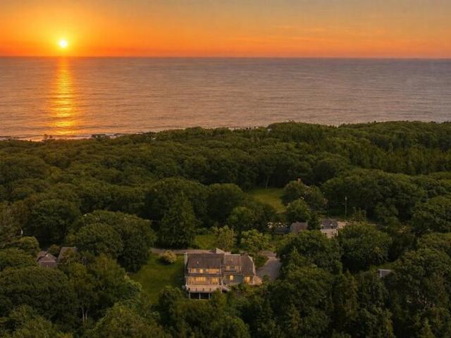 Beacon Ln, Cape Elizabeth, Home For Sale