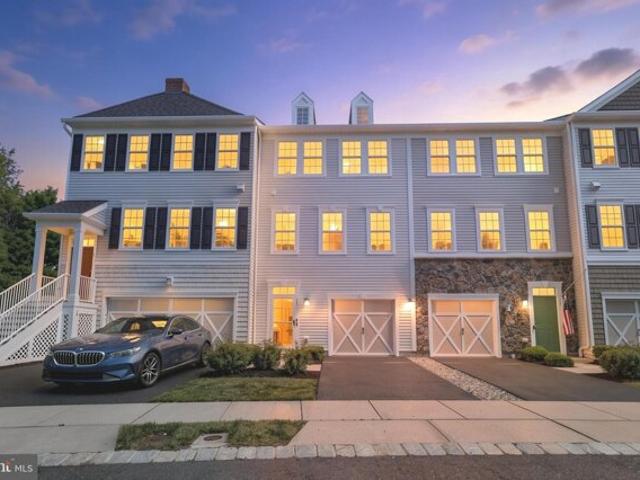 Beacon Ln, Eatontown, Home For Sale