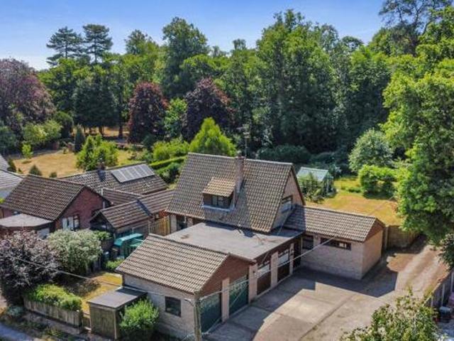 Beacon Lane, Little Bealings, 3 Bedroom Chalet