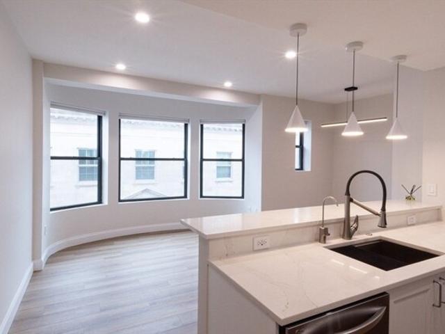 Beacon St Apt,boston, Condo For Sale