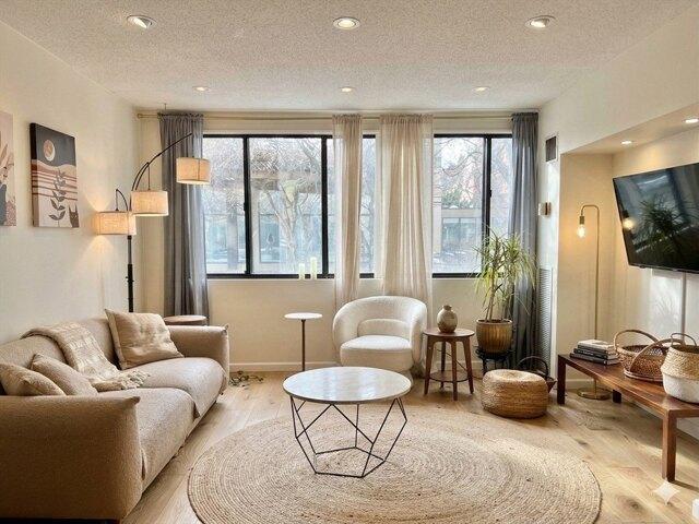 Beacon St Apt,brookline, Condo For Sale