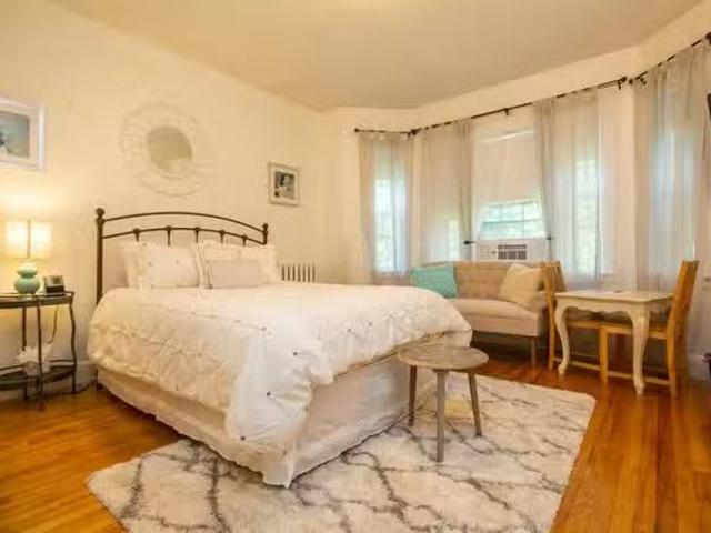 Beacon Street, Brookline, MA