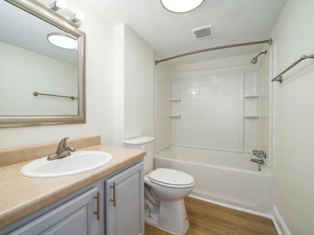 Beacon Pointe Apartments 2 Bedroom Apartment for Rent at 925 Beacon Pkwy E, Birmingham, AL 35209 Glen Iris