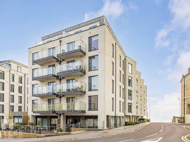 Beacon Road, Bournemouth, 5 BH2, 2 bed flat to rent, £1,500 pcm | PrimeLocation