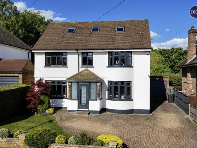Beacon Way, Hertfordshire WD3 5 bed detached house to rent £6,500 pcm £1,500 pw