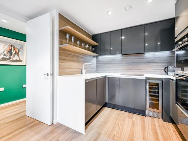 Beacon Tower SW18, 2 bed flat to rent, £3,500 pcm | PrimeLocation