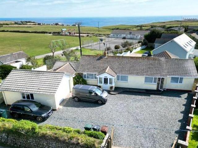 Beacon Terrace, The Lizard, 4 Bedroom Detached