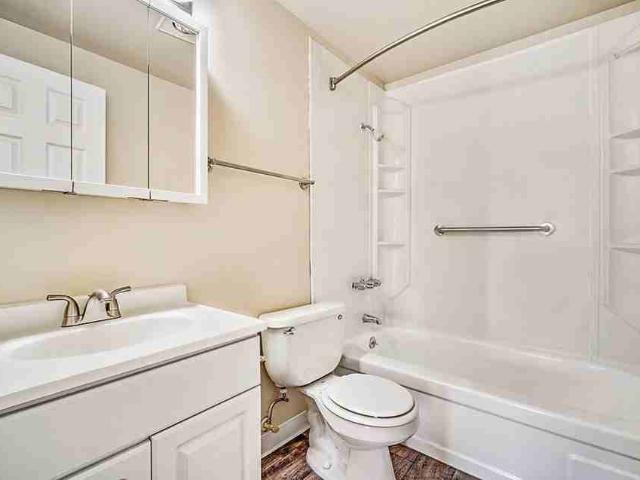 Beacon View 2 Bedroom Apartment for Rent at 1701 12th Ave S, Seattle, WA 98144 North Beacon Hill