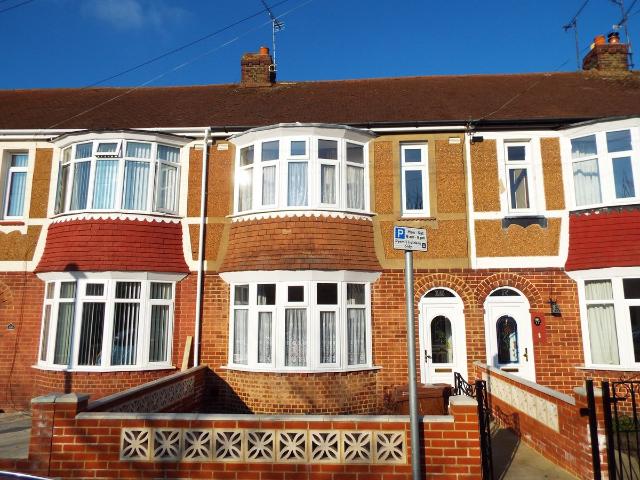 Beaconsfield Avenue, Gillingham ME7, 3 bed terraced house to rent, £1,500 pcm | PrimeLocation